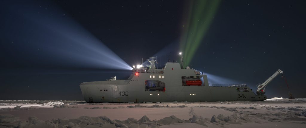 Photos: HMCS Harry Dewolf on the ice under Northern Lights – Canadian ...