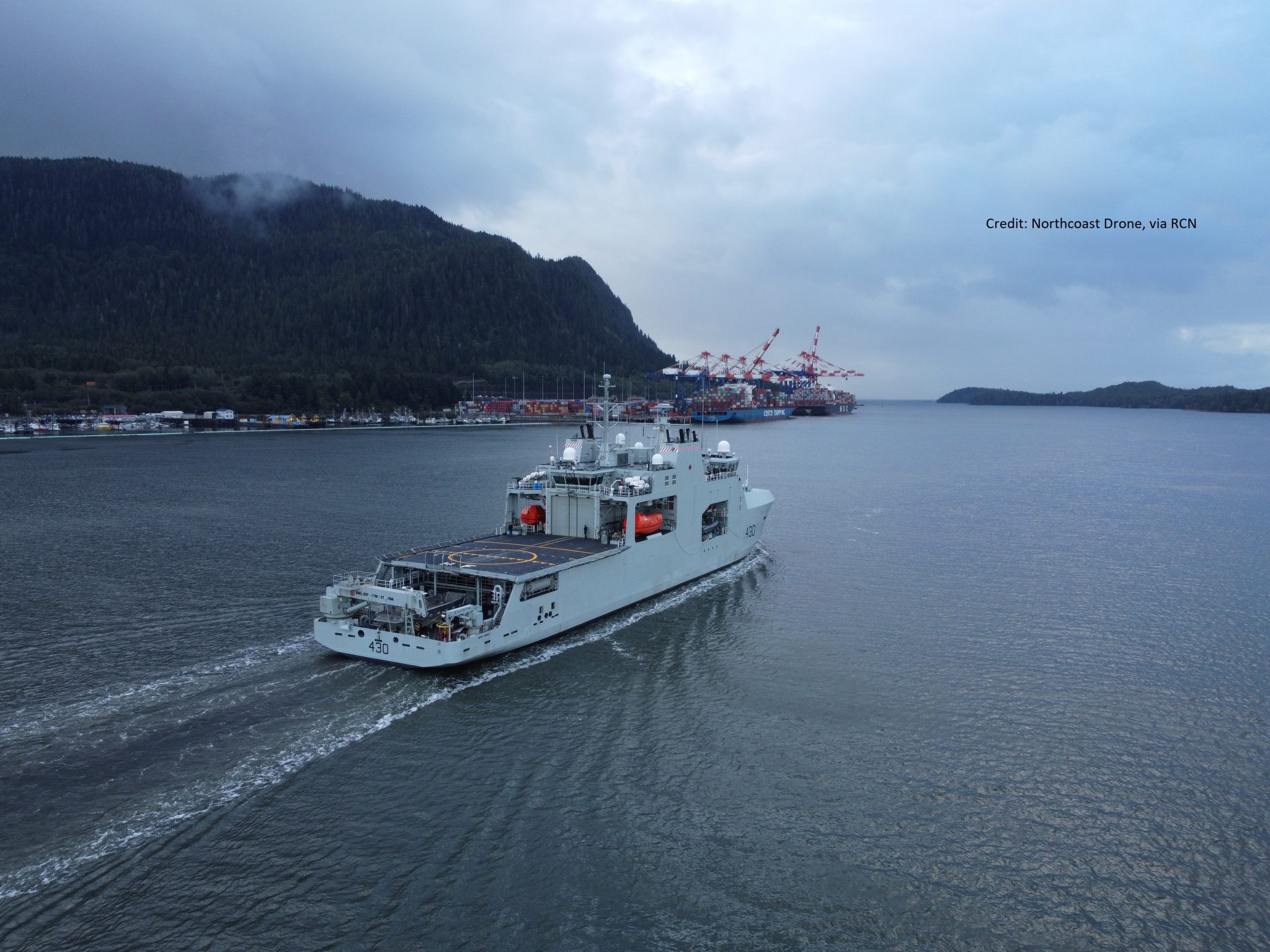 HMCS Harry DeWolf transits Northwest Passage, tests ASW towed sonar ...